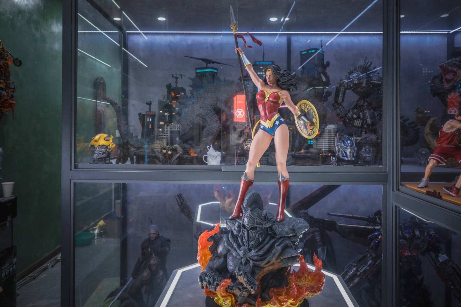 Wonder Woman - Dc Comic - Sideshow - Monkey Hobby since 2017